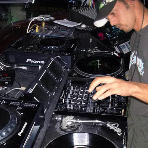 Stream Deadmau5-Ghost n Stufff (DJ RODNEY Cape Town Ghost and stuff) by ...
