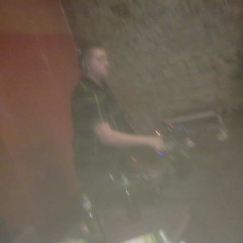 Stream Dj Utero --> live @ Disaster Area / Projekt42 Part 2 by yaska666 ...