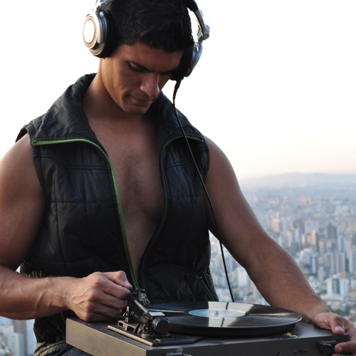 Stream DJ LEO MASTER - LET´S DANCE by djleomasterremixers | Listen ...