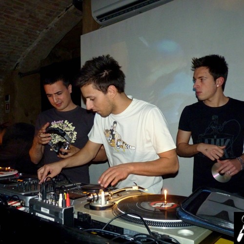 Stream Luca Masi DJ set REPLICA Domenica 24-4-11 3° tempo PUNTO RADIO ... Stream Luca Masi DJ set REPLICA Domenica 24-4-11 3° tempo PUNTO RADIO ...