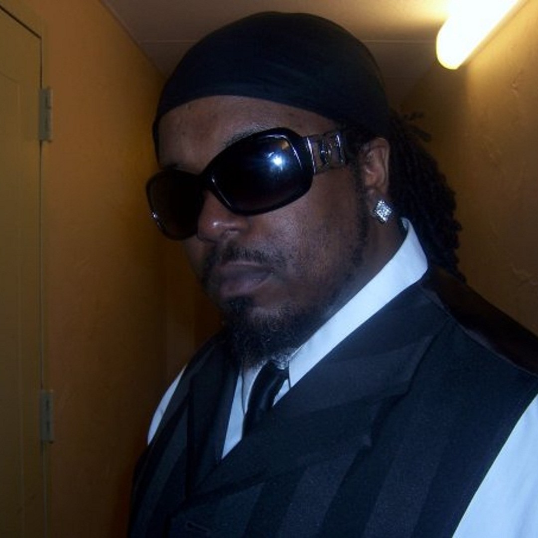 Stream Dirk Dejoine | Listen to Urban Line Dance Songs playlist online ...