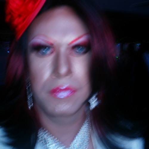 Stream Beesha Midiática By Drag Cindy Listen Online For Free On
