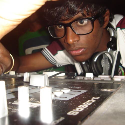 Stream Split's Villa Theme (Electronica) Deejay Justin Yanu by Dj ...