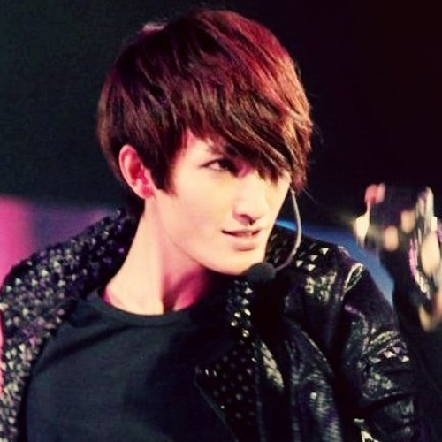 Zhou Mi Pre Debut