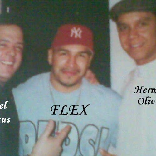 Listen to playlists featuring Que Lo Que Pasa Aqui feat. Herman Olivera ...