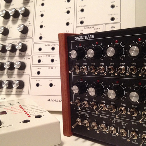 Stream EBM with an Analogue Solutions Telemark, Jomox Mbrane 11 ...