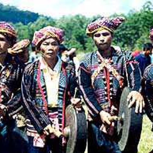 Stream RUNGUS DANCE AND TRADITIONAL MUSIC - MONGGIGOL SUMUNDAI (RUNGUS ...