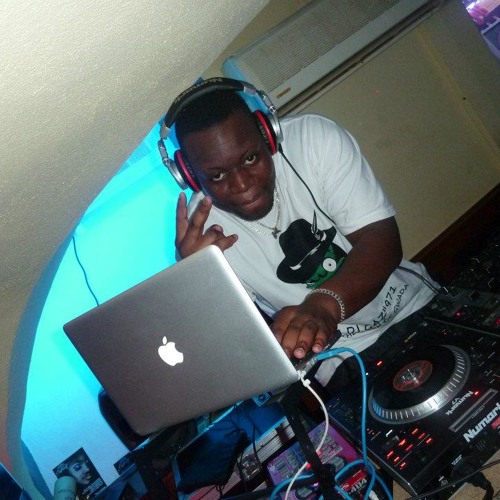Stream Dj Gaza Mix Rétro Zouk By Dj Gaza 971 Listen Online For Free