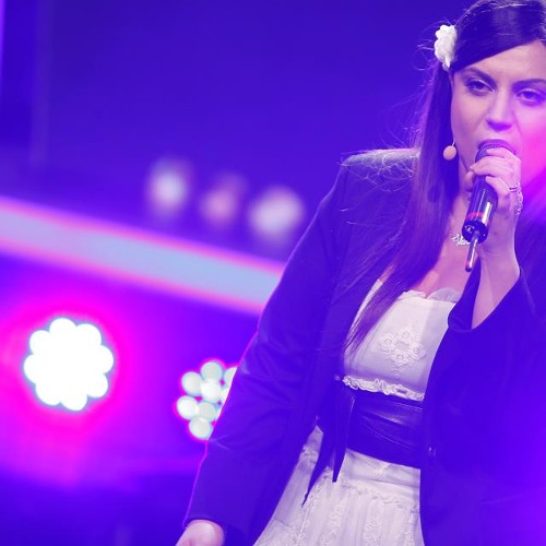 Stream RAI 2 - Valentina Colonna IT'S A MAN'S MAN'S MAN'S WORLD (COVER ...