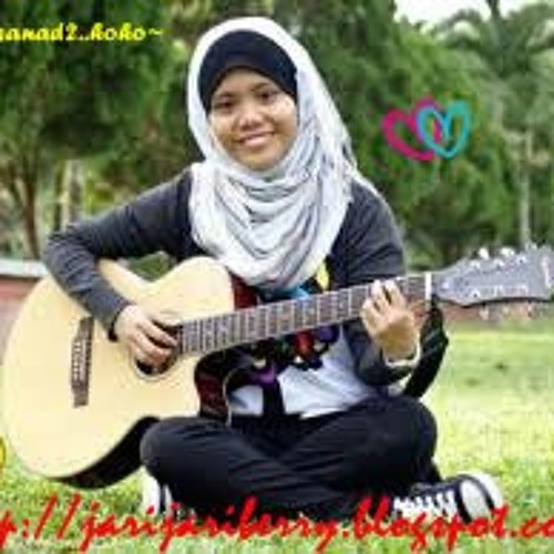 Najwa Latif Main Gitar