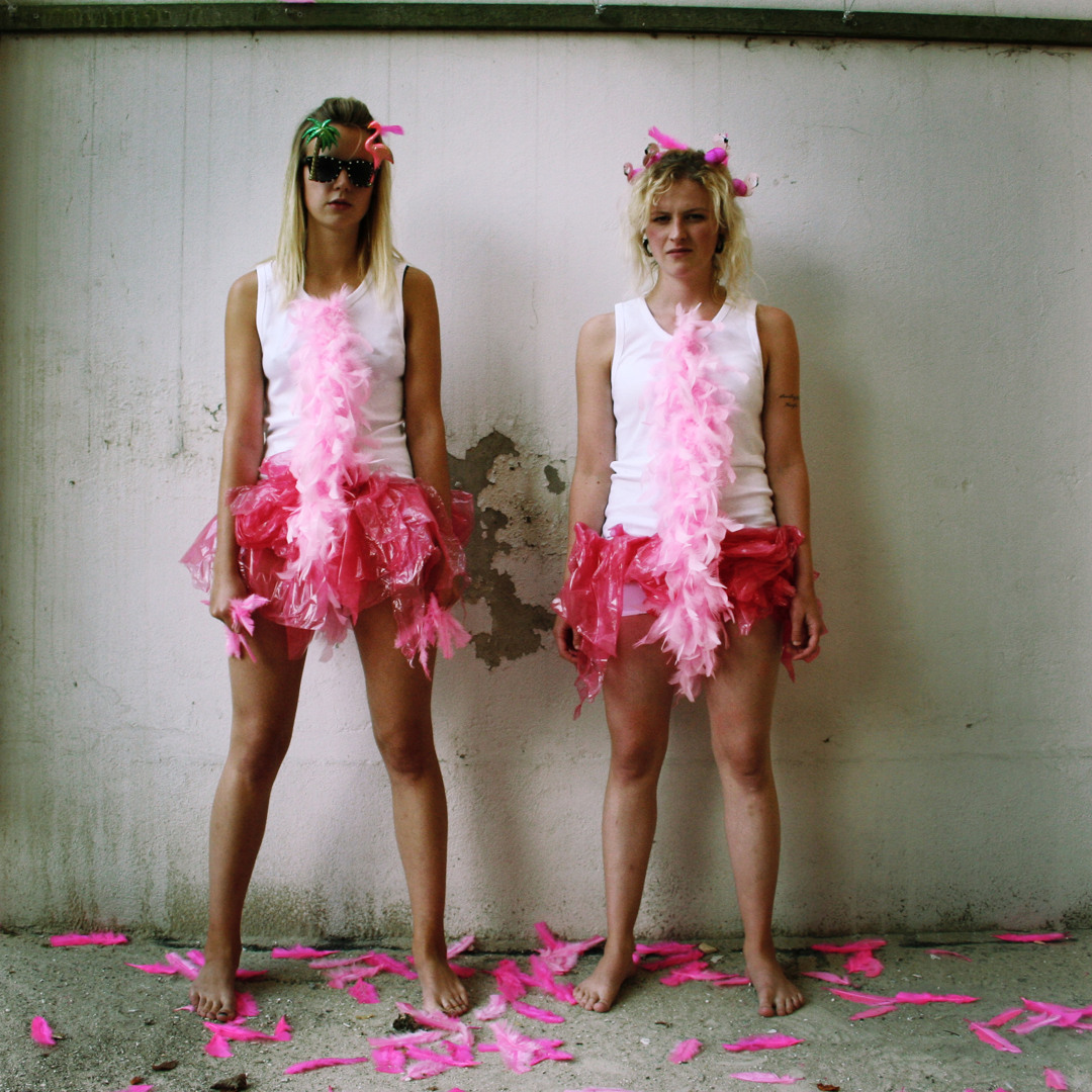 Stream Fisse i dit fjæs (2007) by MOR | Listen online for free on ...