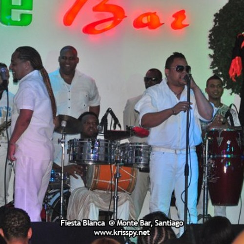 Stream Jennifer Consuegra | Listen to Merengues Típicos playlist online ...