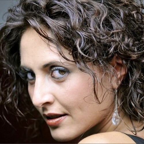 Stream Fiorenza Calogero - T'aspetto 'e nove by Fiorenza Calogero ...