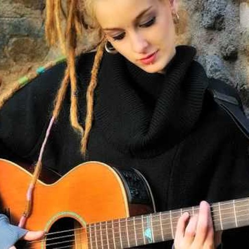 Listen to playlists featuring Cant contra l'oblit-alba marba by Romina ...