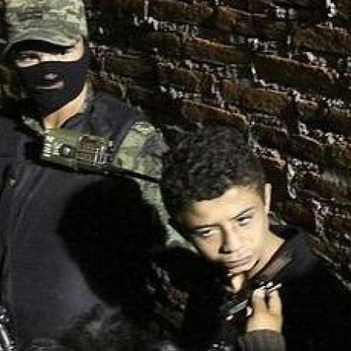Lista 98 Foto El Niño Sicario Calibre 50 Video Oficial Mirada Tensa