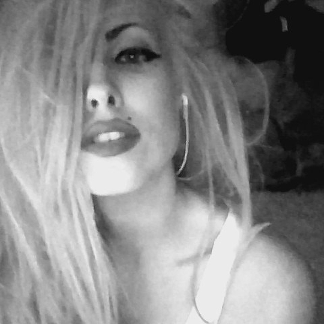 Stream Leya Hutton singing some of Leona Lewis's Hurt by Leya Hutton ...