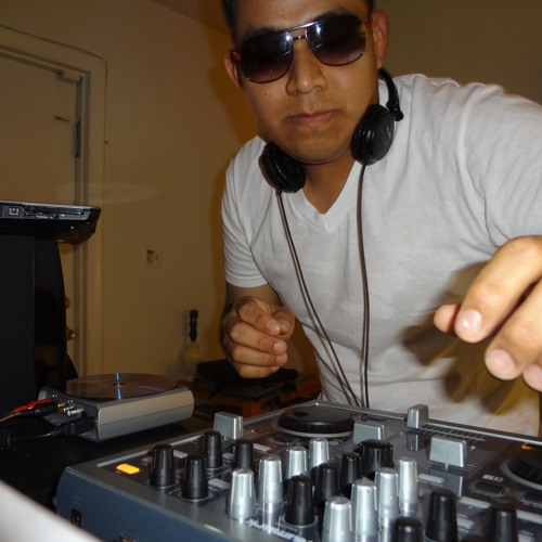 Stream Azul Uribe | Listen to brillas linda playlist online for free on ...