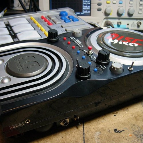 Stream Mix Me DJ demo by circuitbenders.co.uk | Listen online for free ...