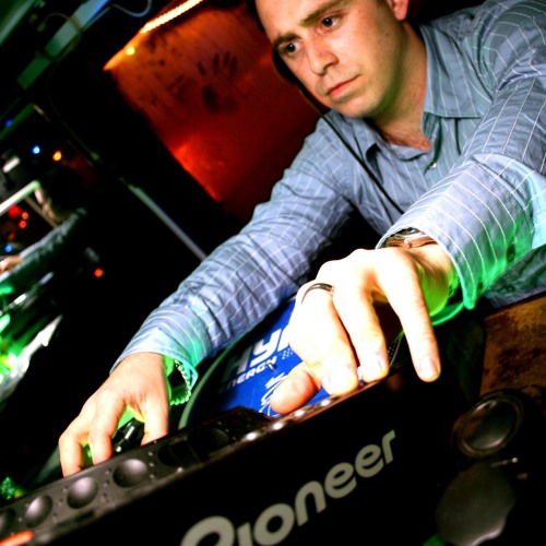 Stream 01 Phil Devine April 2006 by Phil Devine | Listen online for ...