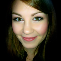 Lisa Bloxham's Instagram, Twitter & Facebook on IDCrawl