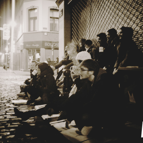 Stream Reportage - Walk in theater - Brussel Helpt! by Br(ik | Listen ...