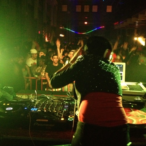 Stream Reggaeton Throwback by DJMAYA718 | Listen online for free on ...