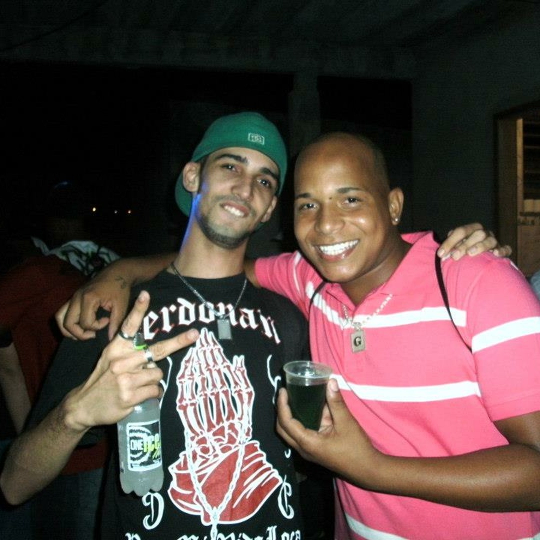 Stream MC GUT - QUEBRA PAU BAILE DO PISTAO - DJ GALINHA E DJ WAGNER DO ...