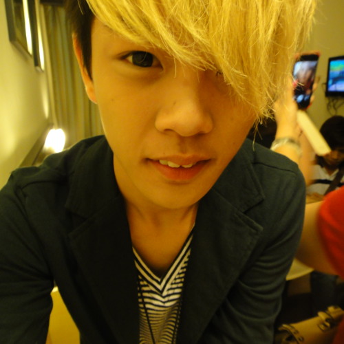 Listen to playlists featuring 连戏剧 Cover By Vdong Lim by Vdong Lim online for free on SoundCloud