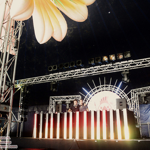 Stream Veerle Thijs | Listen to Deep house playlist online for free on ...