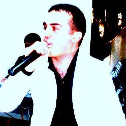 Stream Ром-букет из белых роз (live) by R o m | Listen online for free ...
