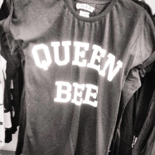 Stream Queen bee acoustic mix Long Version by Michele Feeney Singer SWS ...