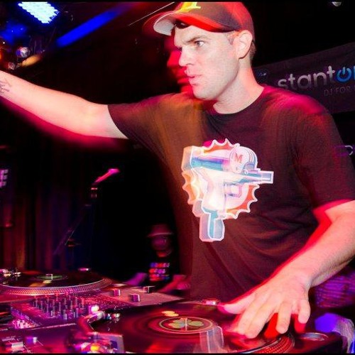Stream Traveling Man REMIX by DJ IMMORTAL | Listen online for free on ...