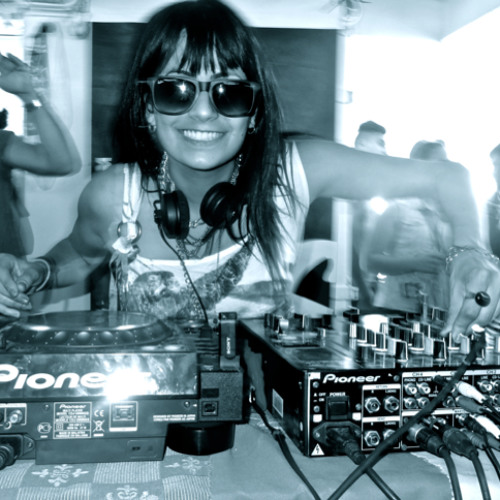 Stream MISS ROBERTA LIVE AT GET FUNKY 68 - PART 1 by Miss Roberta (DJ ...