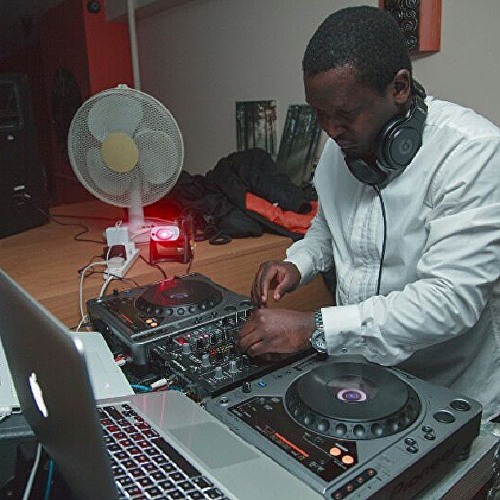 Stream bomaka | Listen to lingala classic Mix 90s/Mid 2k playlist ...