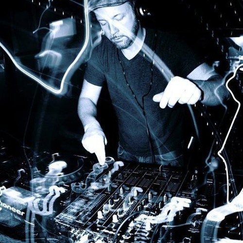 Stream Master Kev July 2013 Show by Master Kev | Listen online for free ...