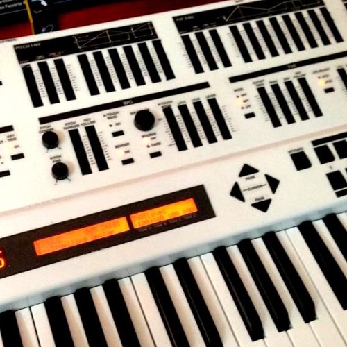 Stream Roland Jd800 synth + Cry Baby wah + pod ( jamming on lead sound ...