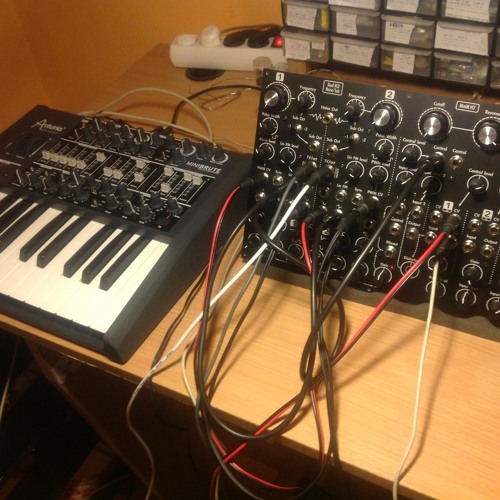 Stream Classic bass sequence 2 with Minimoog VCF overdrive by vinnui ...