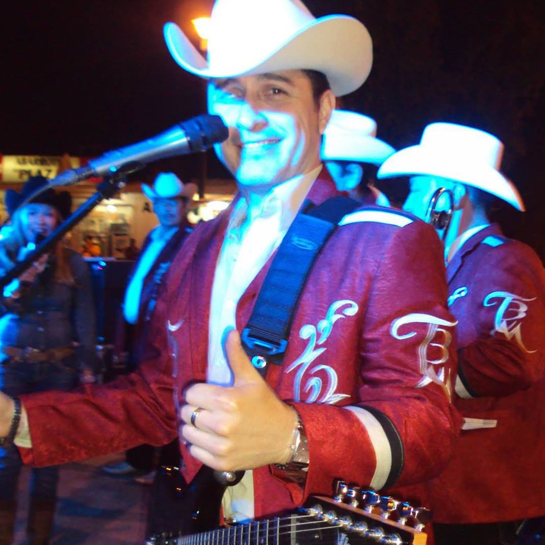 Stream Leonel Ortega Alday | Listen to Banda Cheros - Mis pies playlist online for free on ...