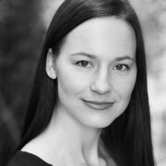 Aniko Toth's Instagram, Twitter & Facebook on IDCrawl