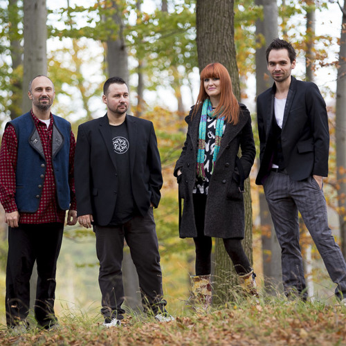 Stream Bloom - Carousel ride by Barbora Bloom | Listen online for free ...