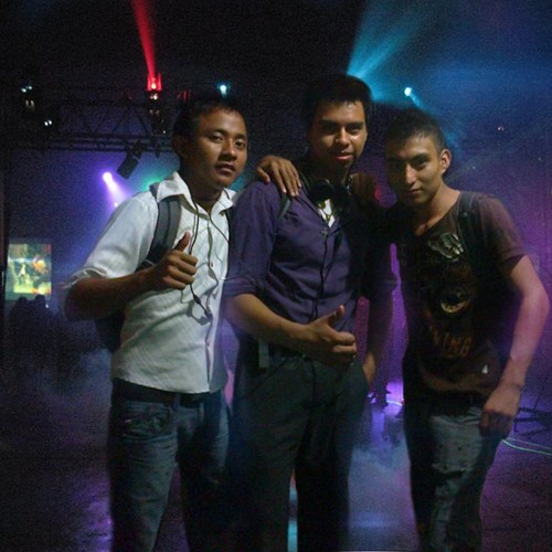 Stream Advertencia Intro (DJ EDI AGRESSIVE DRUMS 2K13) by DJ ALEJANDRO ...