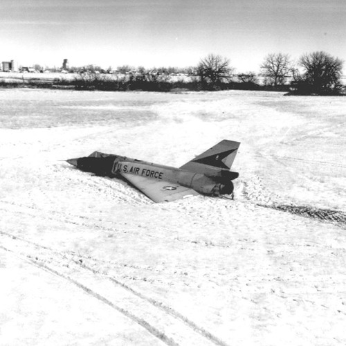 Stream VN520669 Gary Foust On 787.WMA by F-106 Delta Dart | Listen ...