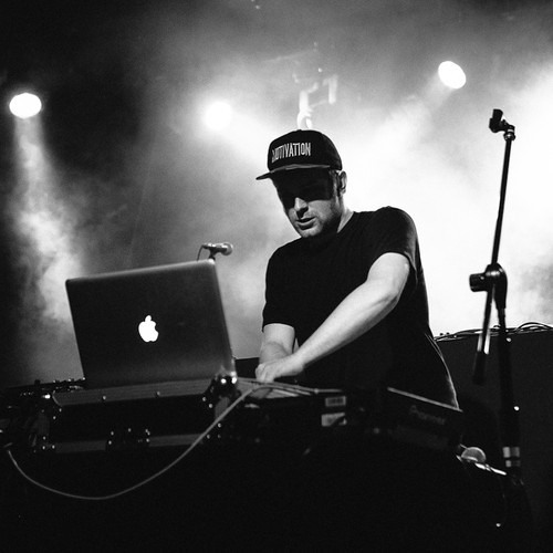 Stream Buku - All Deez ( Selekta Remix ) by Selekta | Listen online for ...