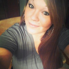 Ariel Hull's Instagram, Twitter & Facebook on IDCrawl