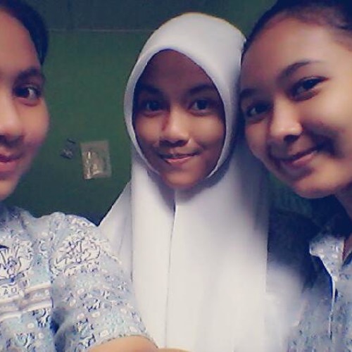 Stream Lumpuhkan Ingatanku (covered by me, grace, febby) at Smpn 18 ...