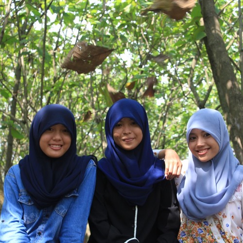 Stream Latihan FLS2N ( Icha Setya,Wulan,A Ipal,Bu Imay) by icha setya ...