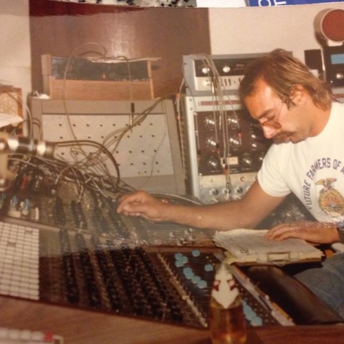 Stream Broke My Heart by Donnie Munk | Listen online for free on SoundCloud