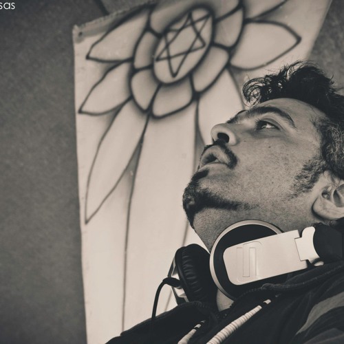 Stream Dj Darwish Vs Noa Zulu by Dark Algorithm | Listen online for ...