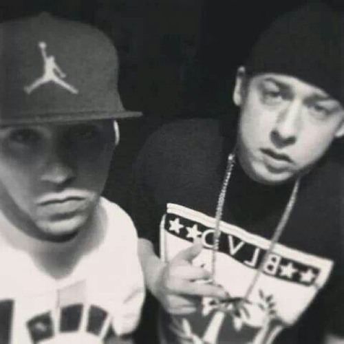 Kendo Kaponi Y Cosculluela