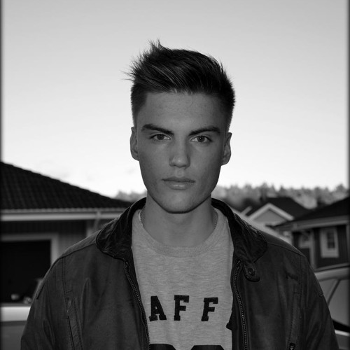 Stream Futuristic Polar Bears - Back To Earth w/(Ellie Goulding & Sage ...